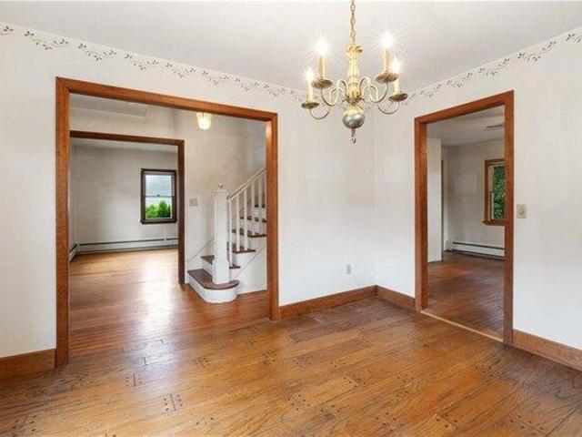 house with 4 bedroom, Warren RI ES105141229