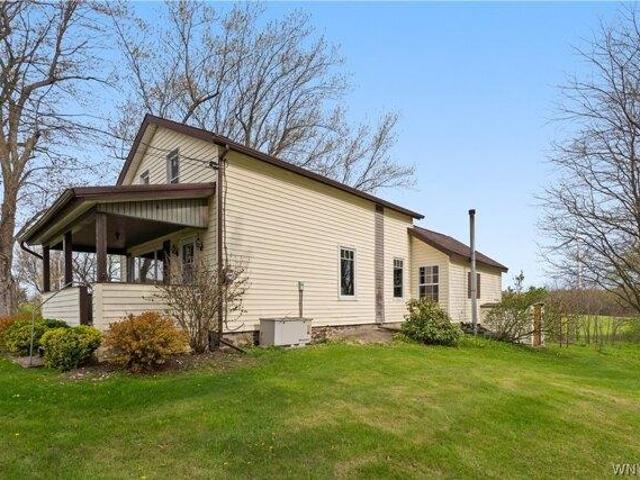 house with 4 bedroom, Warsaw NY ES103600934