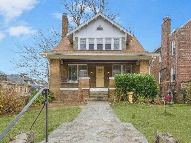 house with 4 bedroom, Washington DC DLS89422318