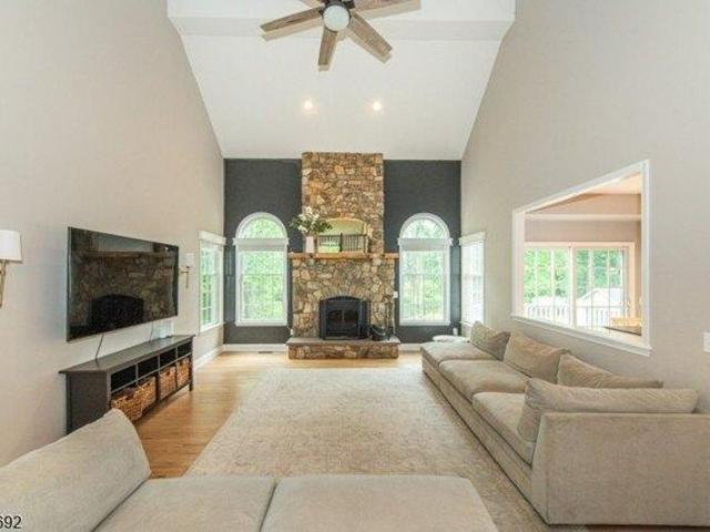 house with 4 bedroom, Washington Township NJ ES105157487