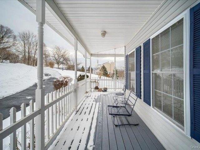 house with 4 bedroom, Washingtonville NY DLS102564158