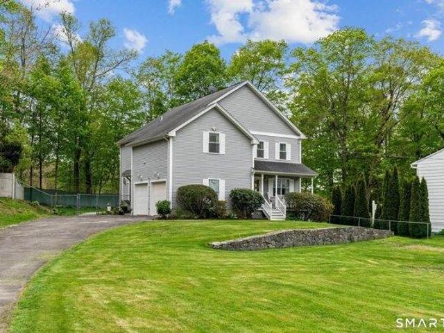 house with 4 bedroom, Waterbury CT DLS103100286