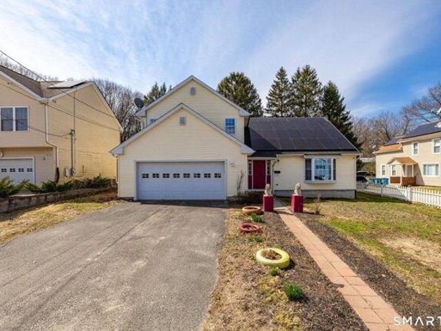 house with 4 bedroom, Waterbury CT DS101858750