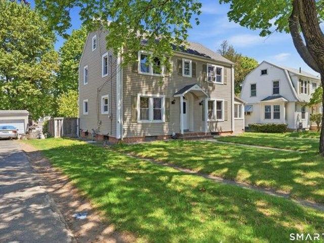 house with 4 bedroom, Waterbury CT DS102558851