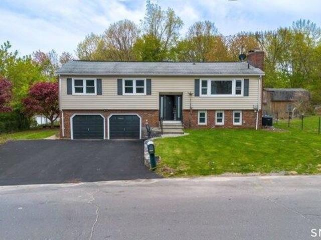 house with 4 bedroom, Waterbury CT DS102799245