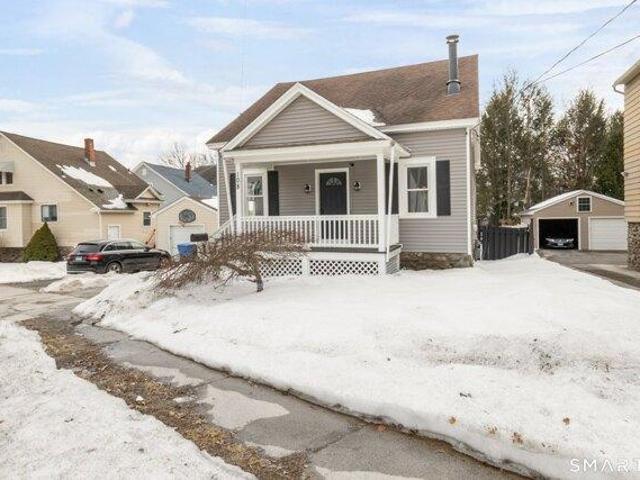 house with 4 bedroom, Waterbury CT DS102215394
