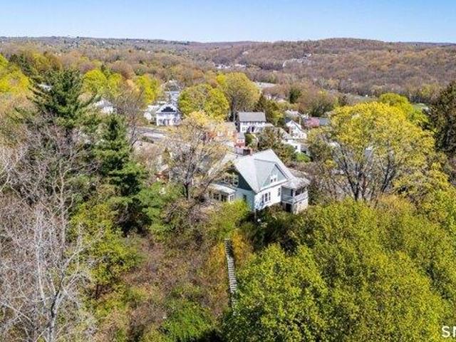 house with 4 bedroom, Waterbury CT DS102347038