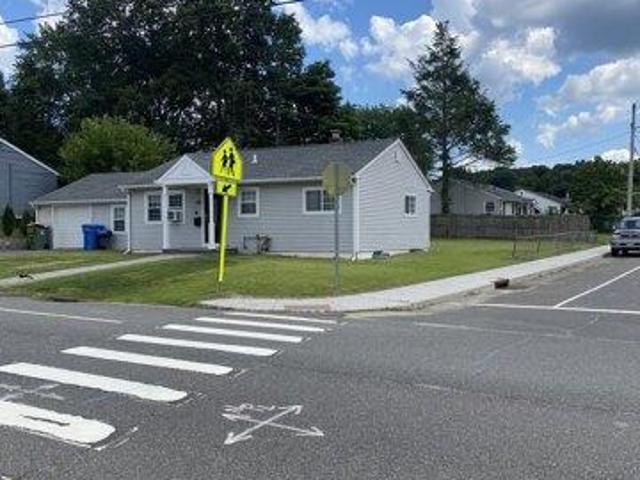 house with 4 bedroom, Waterbury CT DS104232638