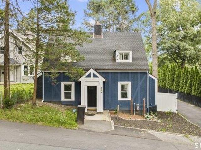 house with 4 bedroom, Waterbury CT DS104298992