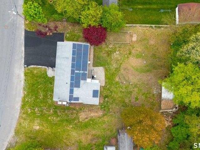 house with 4 bedroom, Waterbury CT ES103184932