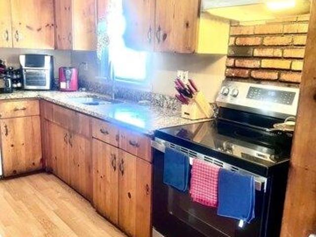 house with 4 bedroom, Waterbury CT ES104409694
