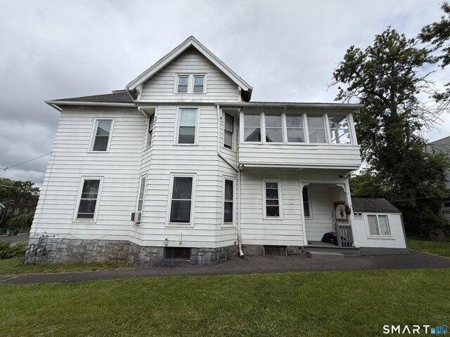 house with 4 bedroom, Waterbury CT ES104514271