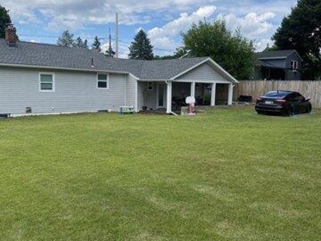 house with 4 bedroom, Waterbury CT ES104908834