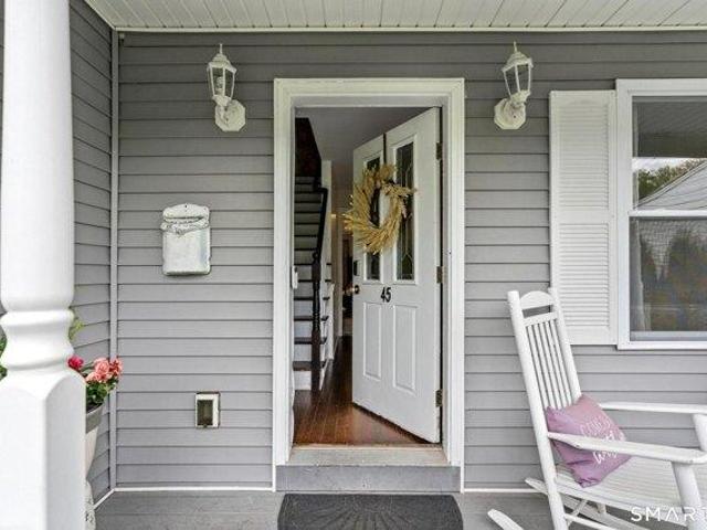 house with 4 bedroom, Waterbury CT ES104920344