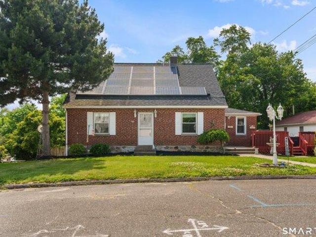 house with 4 bedroom, Waterbury CT ES104922105
