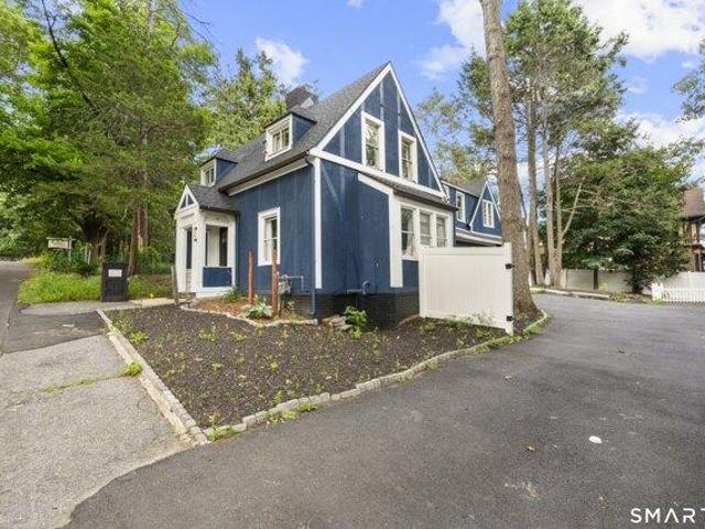 house with 4 bedroom, Waterbury CT ES104298992