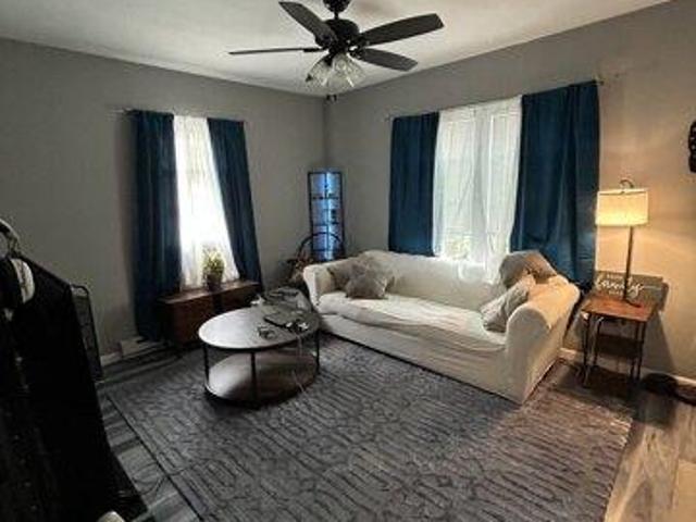 house with 4 bedroom, Waterbury CT ES104330416