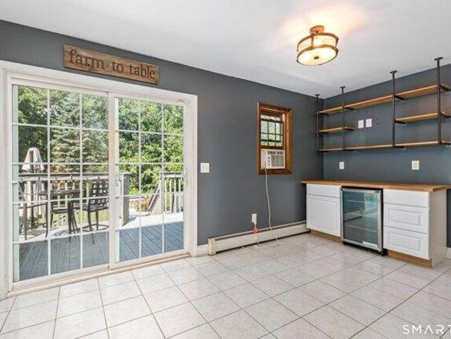 house with 4 bedroom, Waterbury CT ES105114030