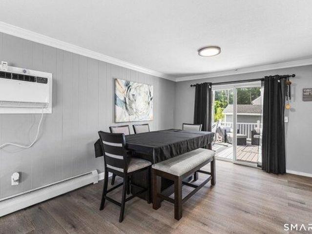 house with 4 bedroom, Waterbury CT ES105204092