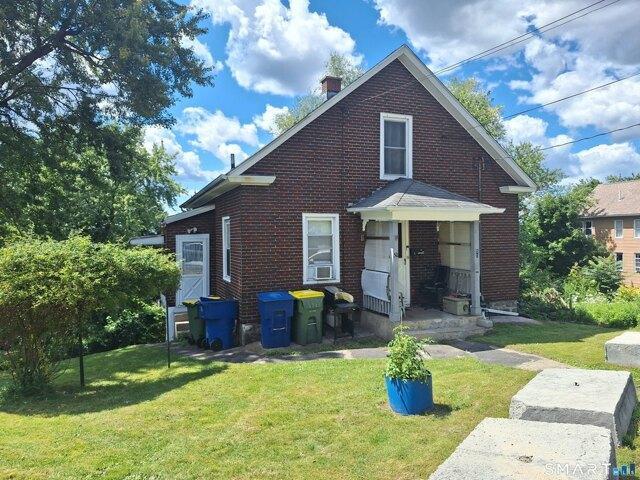 house with 4 bedroom, Waterbury CT ES105254668