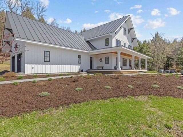 house with 4 bedroom, Waterbury VT DLS102726872