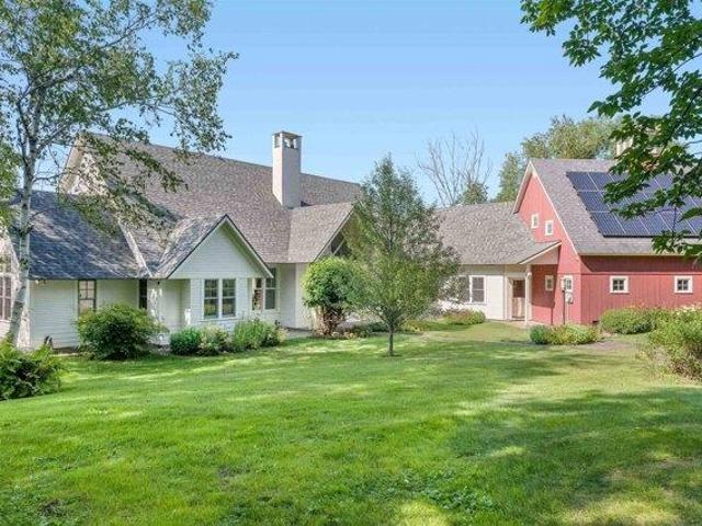 house with 4 bedroom, Waterbury VT DS102256155