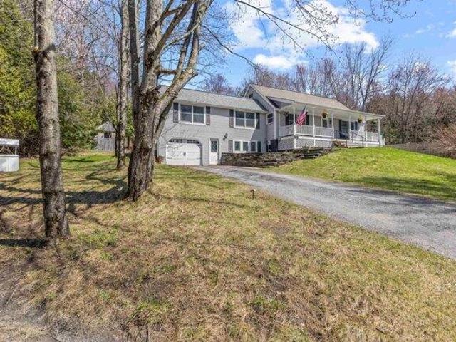 house with 4 bedroom, Waterbury VT DS102313455
