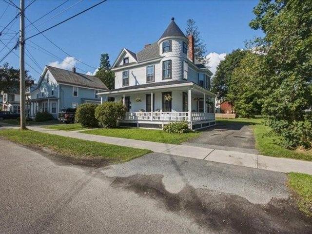 house with 4 bedroom, Waterbury VT DS104480402