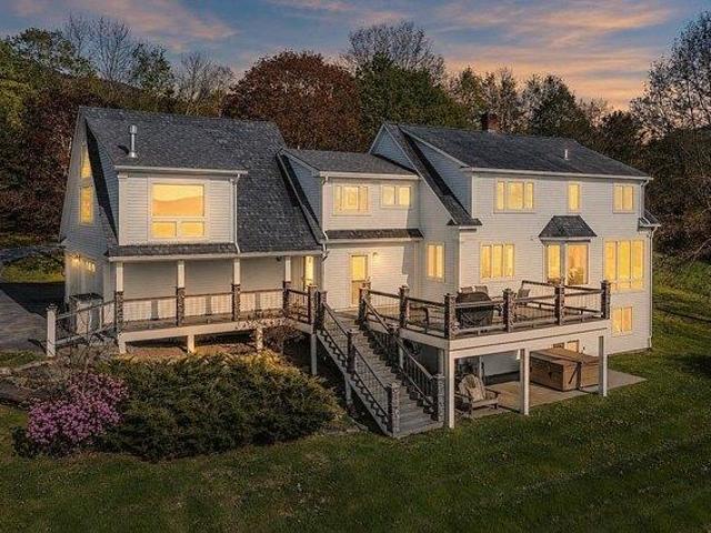 house with 4 bedroom, Waterbury VT DS104043092
