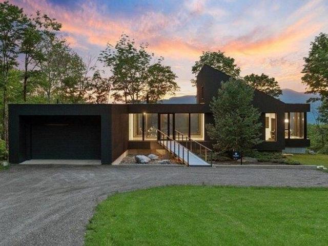 house with 4 bedroom, Waterbury VT ES104757420