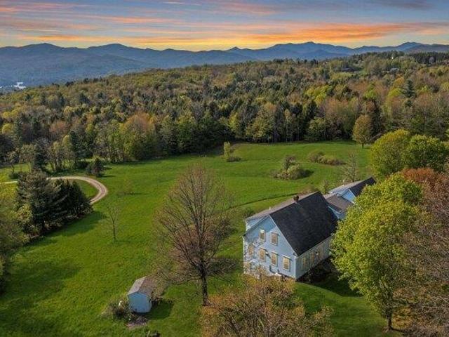 house with 4 bedroom, Waterbury VT ES104043092