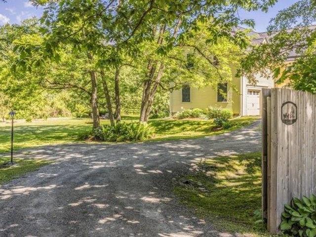 house with 4 bedroom, Waterbury VT ES104078893