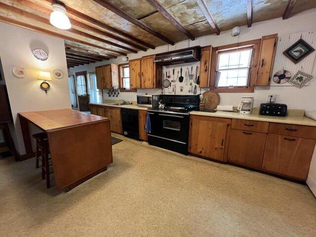 house with 4 bedroom, Waterbury VT ES105105703