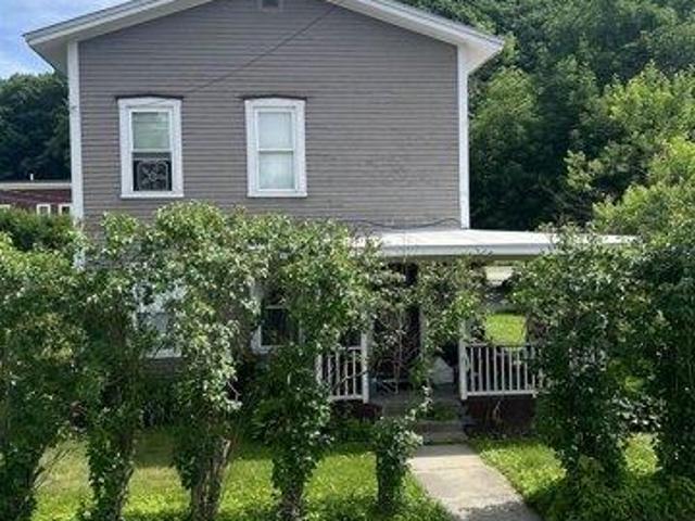 house with 4 bedroom, Waterbury VT ES105233075