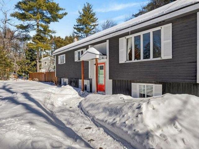 house with 4 bedroom, Waterboro ME ES103431993