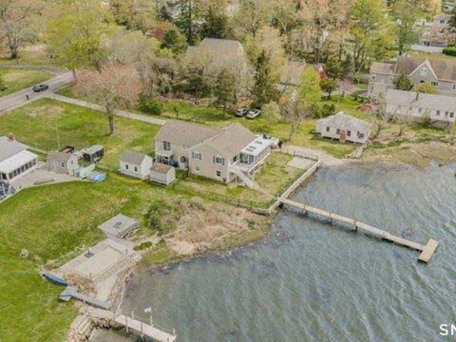 house with 4 bedroom, Waterford CT DLS102762369