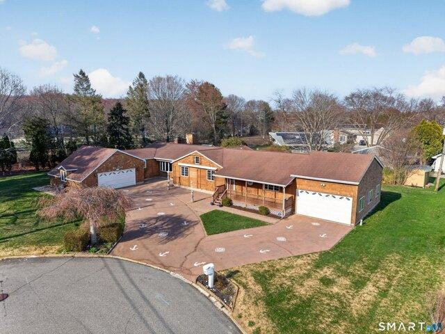 house with 4 bedroom, Waterford CT DS103100759