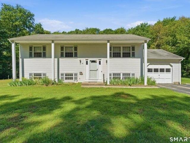 house with 4 bedroom, Waterford CT ES104443681