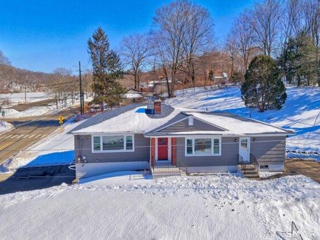 house with 4 bedroom, Watertown CT DS101783789