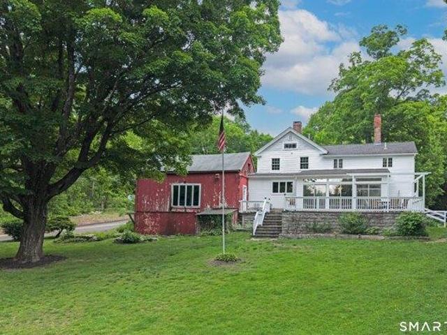 house with 4 bedroom, Watertown CT ES104810887