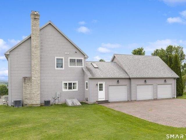 house with 4 bedroom, Watertown CT ES104830797