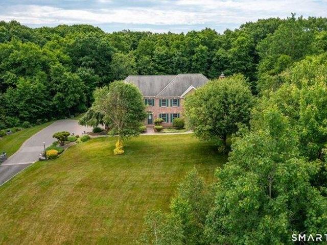 house with 4 bedroom, Watertown CT ES104148527