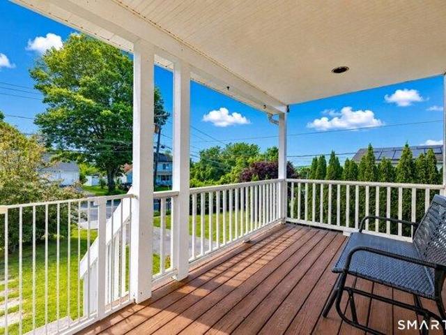 house with 4 bedroom, Watertown CT ES104328676