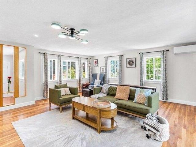 house with 4 bedroom, Watertown MA DS104113714