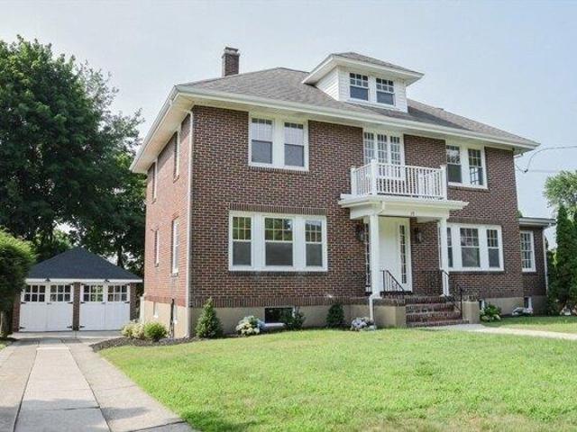 house with 4 bedroom, Watertown MA DS104332553