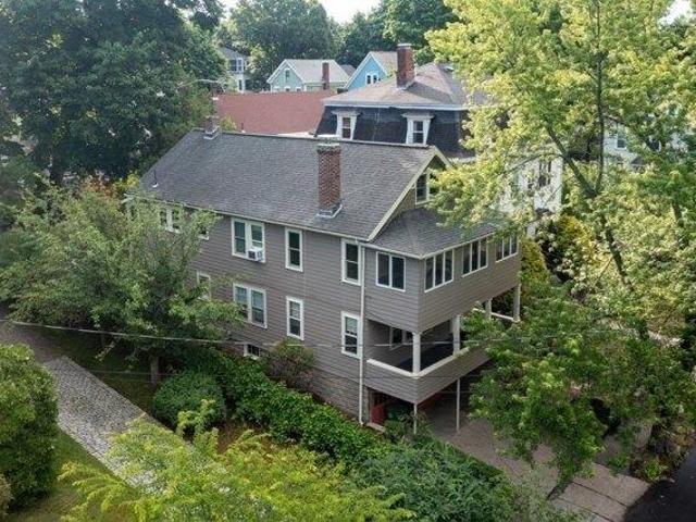 house with 4 bedroom, Watertown MA ES103887637