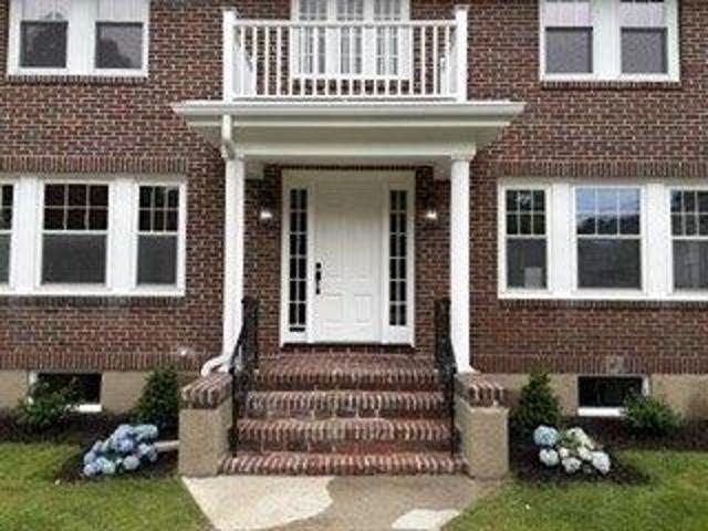 house with 4 bedroom, Watertown MA ES104044449