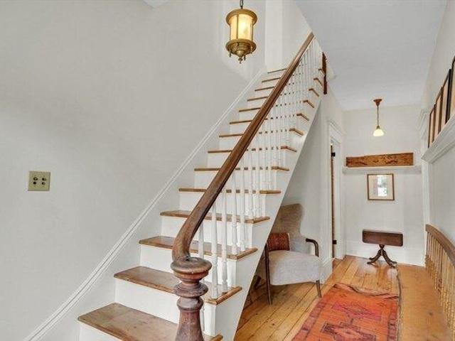 house with 4 bedroom, Watertown MA ES105059727