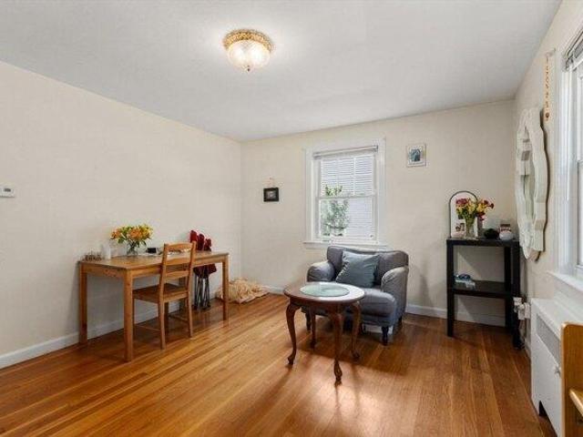house with 4 bedroom, Watertown MA ES105081900