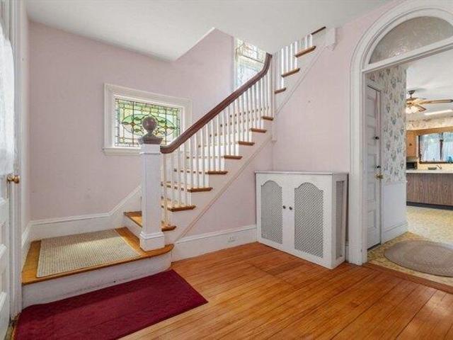 house with 4 bedroom, Watertown MA ES105094573